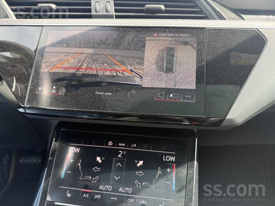 Grey Audi E-Tron 2021 in Riga, with an engine capacity of 0.00 L and mileage of 113 thousand km for 30555 €, photo 11 on AUTOMOTO.COM.LV