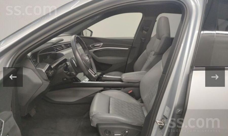 Grey Audi E-Tron 2021 in Riga, with an engine capacity of 0.00 L and mileage of 133 thousand km for 30555 €, photo 4 on AUTOMOTO.COM.LV