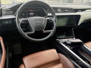 Grey Audi E-Tron 2021 in Riga, with an engine capacity of 0.00 L and mileage of 125 thousand km for 24777 €, photo 10 on AUTOMOTO.COM.LV