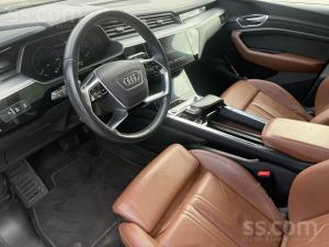 Grey Audi E-Tron 2021 in Riga, with an engine capacity of 0.00 L and mileage of 125 thousand km for 24777 €, photo 16 on AUTOMOTO.COM.LV