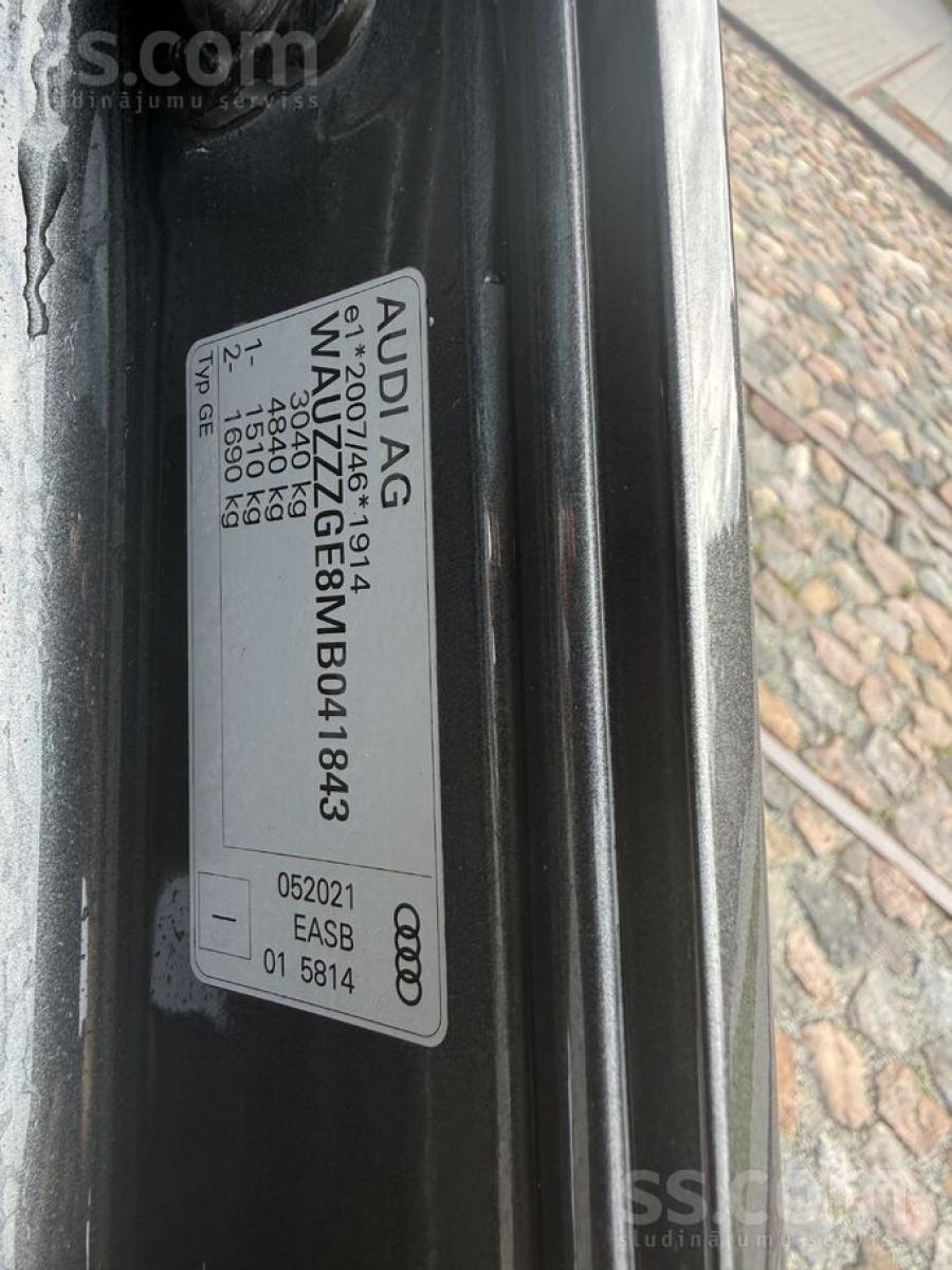 Grey Audi E-Tron 2021 in Riga, with an engine capacity of 0.00 L and mileage of 125 thousand km for 24777 €, photo 17 on AUTOMOTO.COM.LV