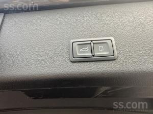 Grey Audi E-Tron 2021 in Riga, with an engine capacity of 0.00 L and mileage of 125 thousand km for 24777 €, photo 18 on AUTOMOTO.COM.LV