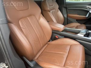Grey Audi E-Tron 2021 in Riga, with an engine capacity of 0.00 L and mileage of 125 thousand km for 24777 €, photo 20 on AUTOMOTO.COM.LV
