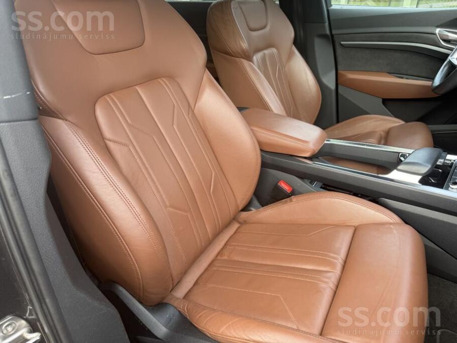 Grey Audi E-Tron 2021 in Riga, with an engine capacity of 0.00 L and mileage of 125 thousand km for 24777 €, photo 20 on AUTOMOTO.COM.LV