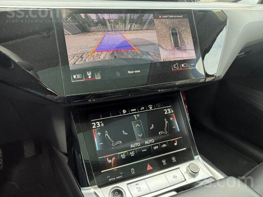 Grey Audi E-Tron 2021 in Riga, with an engine capacity of 0.00 L and mileage of 125 thousand km for 24777 €, photo 30 on AUTOMOTO.COM.LV
