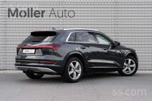 Pelēks Audi E-Tron 2022 Rīga, ar dzinēja tilpumu 0.00 L un nobraukumu 24 tūkst. km par 26000 €, foto 4 vietnē AUTOMOTO.COM.LV