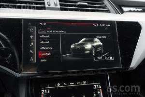 Pelēks Audi E-Tron 2022 Rīga, ar dzinēja tilpumu 0.00 L un nobraukumu 24 tūkst. km par 26000 €, foto 22 vietnē AUTOMOTO.COM.LV