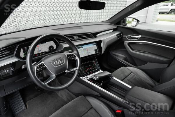 Grey Audi E-Tron 2022 in Riga, with an engine capacity of 0.00 L and mileage of 61 thousand km for 33600 €, photo 7 on AUTOMOTO.COM.LV