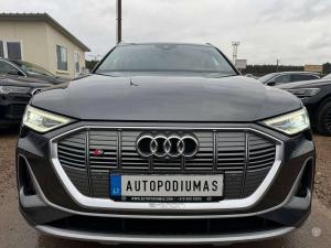 Pelēks Audi E-Tron 2022 Viļņa, ar dzinēja tilpumu 0.00 L un nobraukumu 85 tūkst. km par 40900 €, foto 3 vietnē AUTOMOTO.COM.LV