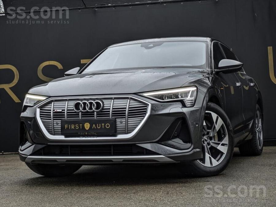 Grey Audi E-Tron 2022 in Tukums, with an engine capacity of 0.00 L and mileage of 143 thousand km for 31500 €, photo 2 on AUTOMOTO.COM.LV