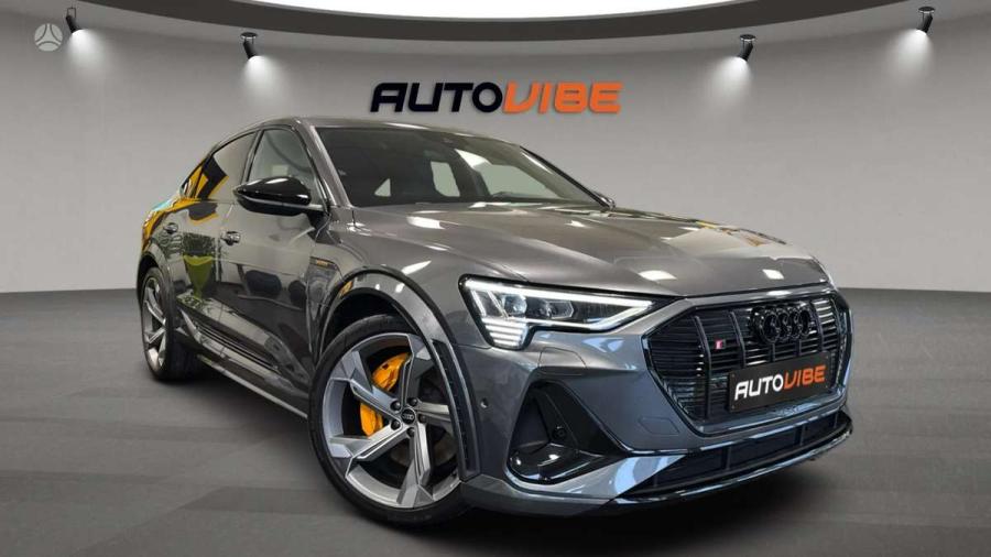 Grey Audi E-Tron 2022 in Vilnius, with an engine capacity of 0.00 L and mileage of 89 thousand km for 42333 €, photo 6 on AUTOMOTO.COM.LV