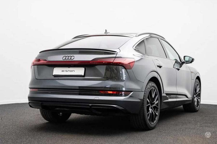 Pelēks Audi E-Tron 2022 Viļņa, ar dzinēja tilpumu 0.00 L un nobraukumu 103 tūkst. km par 32900 €, foto 11 vietnē AUTOMOTO.COM.LV