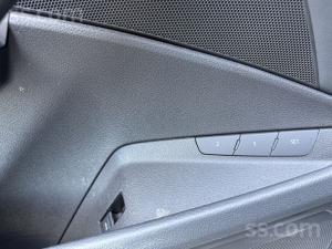 Grey Audi E-Tron 2022 in Riga, with an engine capacity of 0.00 L and mileage of 129 thousand km for 26850 €, photo 11 on AUTOMOTO.COM.LV