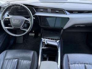 Grey Audi E-Tron 2022 in Riga, with an engine capacity of 0.00 L and mileage of 129 thousand km for 26850 €, photo 17 on AUTOMOTO.COM.LV