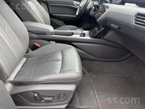 Grey Audi E-Tron 2022 in Riga, with an engine capacity of 0.00 L and mileage of 129 thousand km for 26850 €, photo 22 on AUTOMOTO.COM.LV