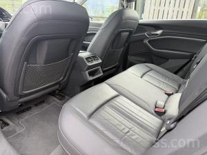Grey Audi E-Tron 2022 in Riga, with an engine capacity of 0.00 L and mileage of 129 thousand km for 26850 €, photo 26 on AUTOMOTO.COM.LV