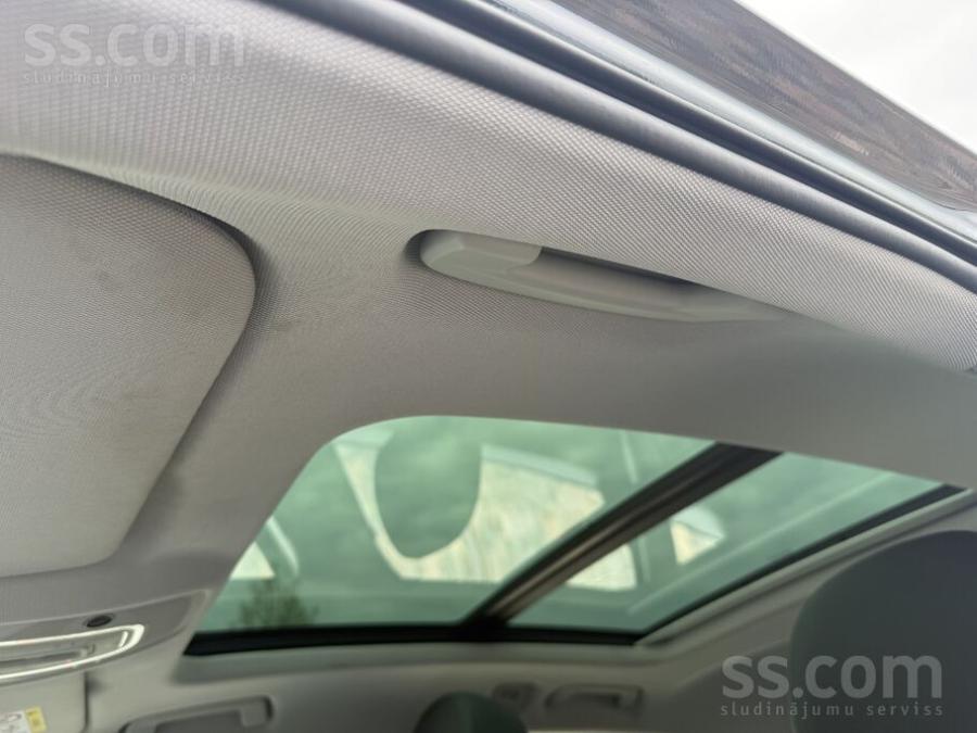 Grey Audi E-Tron 2022 in Riga, with an engine capacity of 0.00 L and mileage of 129 thousand km for 26850 €, photo 29 on AUTOMOTO.COM.LV