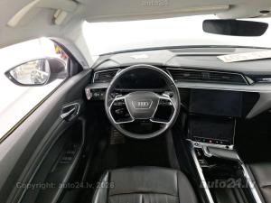Grey Audi E-Tron 2022 in Tartu, with an engine capacity of 0.00 L and mileage of 176 thousand km for 29900 €, photo 6 on AUTOMOTO.COM.LV