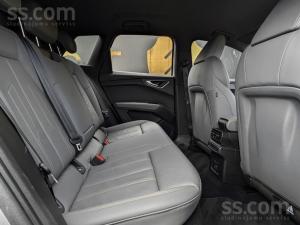 Grey Audi E-Tron 2022 in Tukums, with an engine capacity of 0.00 L and mileage of 97 thousand km for 29990 €, photo 9 on AUTOMOTO.COM.LV