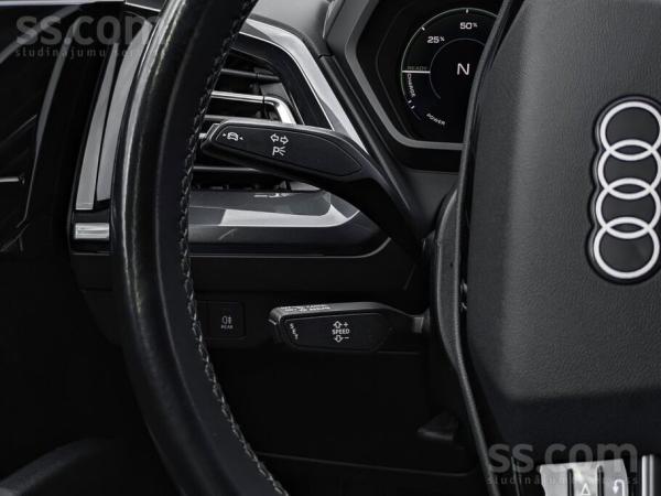 Pelēks Audi E-Tron 2022 Tukums, ar dzinēja tilpumu 0.00 L un nobraukumu 97 tūkst. km par 29990 €, foto 10 vietnē AUTOMOTO.COM.LV