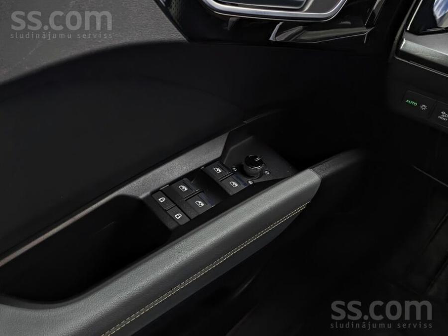Grey Audi E-Tron 2022 in Tukums, with an engine capacity of 0.00 L and mileage of 97 thousand km for 29990 €, photo 20 on AUTOMOTO.COM.LV