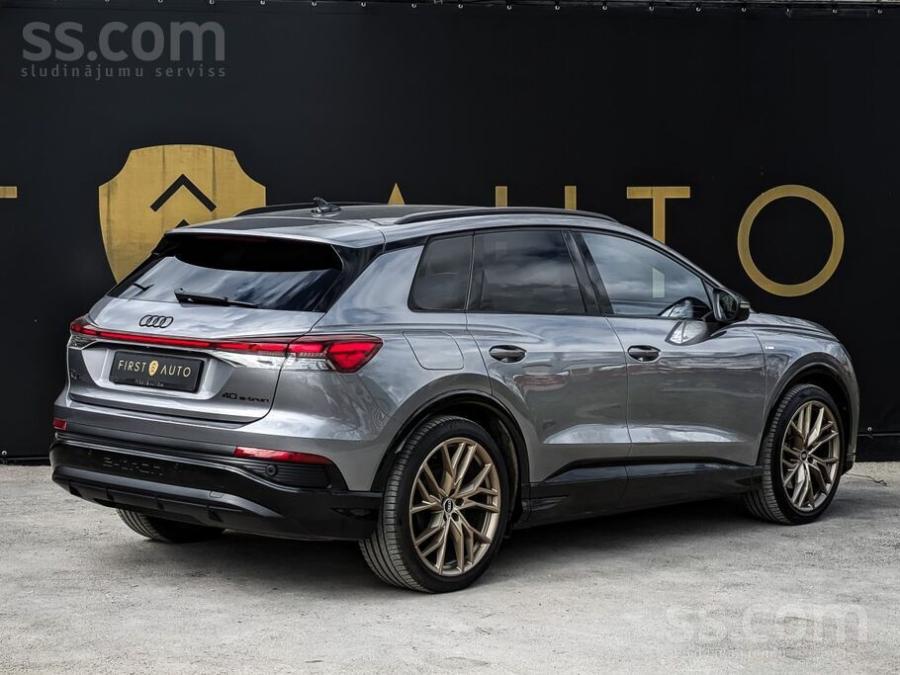 Grey Audi E-Tron 2022 in Tukums, with an engine capacity of 0.00 L and mileage of 97 thousand km for 29990 €, photo 25 on AUTOMOTO.COM.LV