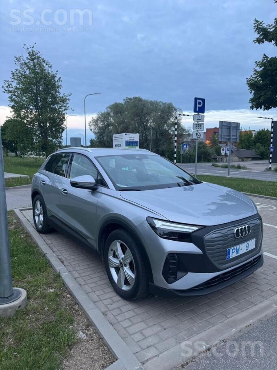 Pelēks Audi E-Tron 2022 Rēzekne, ar dzinēja tilpumu 0.00 L un nobraukumu 46 tūkst. km par 30400 €, foto 3 vietnē AUTOMOTO.COM.LV