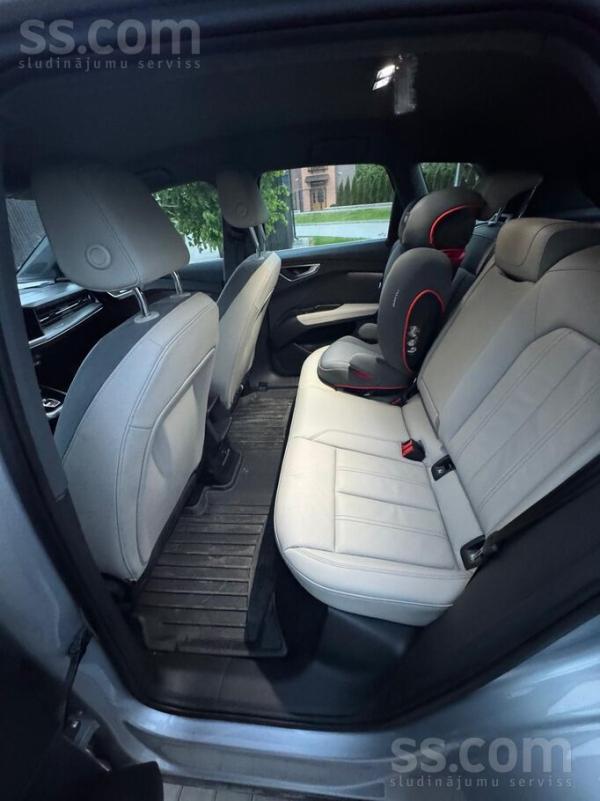 Grey Audi E-Tron 2022 in Rezekne, with an engine capacity of 0.00 L and mileage of 46 thousand km for 30400 €, photo 9 on AUTOMOTO.COM.LV