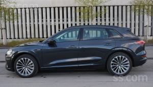 Pelēks Audi E-Tron 2022 Rīga, ar dzinēja tilpumu 0.00 L un nobraukumu 129 tūkst. km par 26900 €, foto 4 vietnē AUTOMOTO.COM.LV