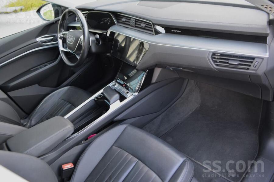 Pelēks Audi E-Tron 2022 Rīga, ar dzinēja tilpumu 0.00 L un nobraukumu 129 tūkst. km par 26900 €, foto 26 vietnē AUTOMOTO.COM.LV