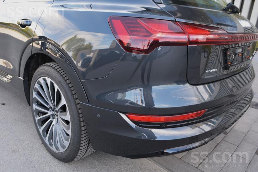 Pelēks Audi E-Tron 2022 Rīga, ar dzinēja tilpumu 0.00 L un nobraukumu 129 tūkst. km par 26900 €, foto 34 vietnē AUTOMOTO.COM.LV