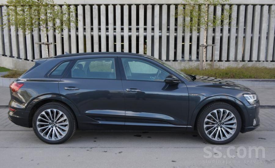 Pelēks Audi E-Tron 2022 Rīga, ar dzinēja tilpumu 0.00 L un nobraukumu 129 tūkst. km par 26900 €, foto 35 vietnē AUTOMOTO.COM.LV
