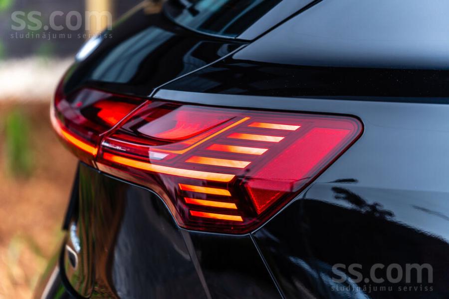 Grey Audi E-Tron 2022 in Riga, with an engine capacity of 0.00 L and mileage of 77 thousand km for 27900 €, photo 12 on AUTOMOTO.COM.LV