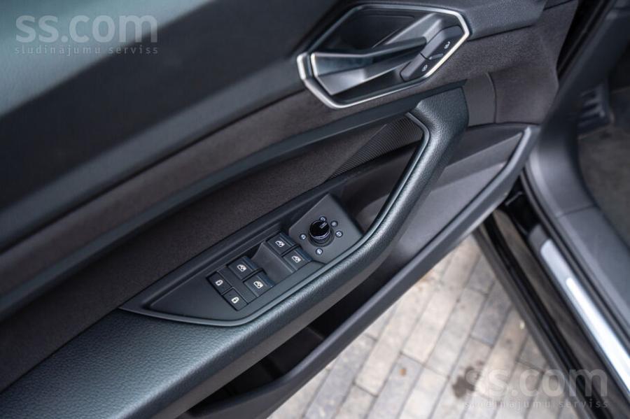 Grey Audi E-Tron 2022 in Riga, with an engine capacity of 0.00 L and mileage of 77 thousand km for 27900 €, photo 18 on AUTOMOTO.COM.LV