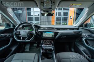 Grey Audi E-Tron 2022 in Riga, with an engine capacity of 0.00 L and mileage of 77 thousand km for 27900 €, photo 24 on AUTOMOTO.COM.LV
