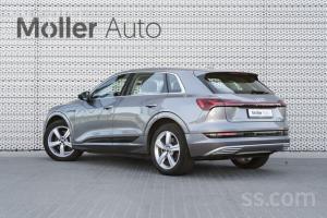Grey Audi E-Tron 2022 in Riga, with an engine capacity of 0.00 L and mileage of 60 thousand km for 35600 €, photo 4 on AUTOMOTO.COM.LV