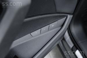 Grey Audi E-Tron 2022 in Riga, with an engine capacity of 0.00 L and mileage of 60 thousand km for 35600 €, photo 9 on AUTOMOTO.COM.LV