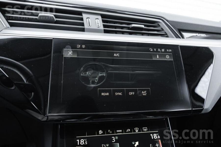 Grey Audi E-Tron 2022 in Riga, with an engine capacity of 0.00 L and mileage of 60 thousand km for 35600 €, photo 19 on AUTOMOTO.COM.LV
