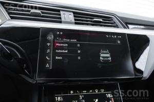 Grey Audi E-Tron 2022 in Riga, with an engine capacity of 0.00 L and mileage of 60 thousand km for 35600 €, photo 21 on AUTOMOTO.COM.LV