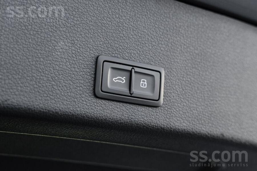 Grey Audi E-Tron 2022 in Riga, with an engine capacity of 0.00 L and mileage of 60 thousand km for 35600 €, photo 32 on AUTOMOTO.COM.LV