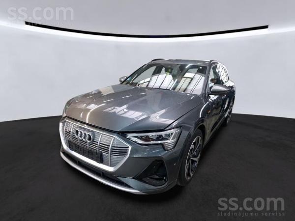 Серый Ауди E-Tron 2022 в Вентспилс, объемом двигателя 0.00 л и пробегом 58 тыс. км за 37500 €, фото 1 на AUTOMOTO.COM.LV