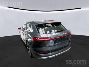 Pelēks Audi E-Tron 2022 Ventspils, ar dzinēja tilpumu 0.00 L un nobraukumu 58 tūkst. km par 37500 €, foto 3 vietnē AUTOMOTO.COM.LV