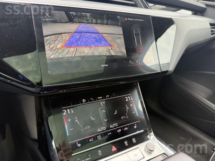 Grey Audi E-Tron 2022 in Riga, with an engine capacity of 0.00 L and mileage of 129 thousand km for 26555 €, photo 10 on AUTOMOTO.COM.LV