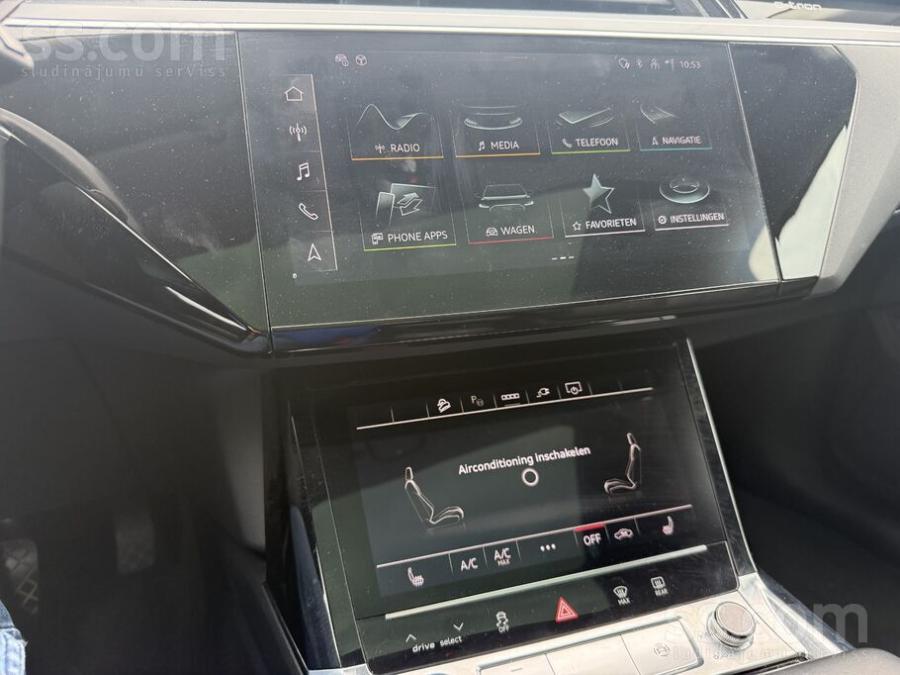 Grey Audi E-Tron 2022 in Riga, with an engine capacity of 0.00 L and mileage of 129 thousand km for 26555 €, photo 16 on AUTOMOTO.COM.LV