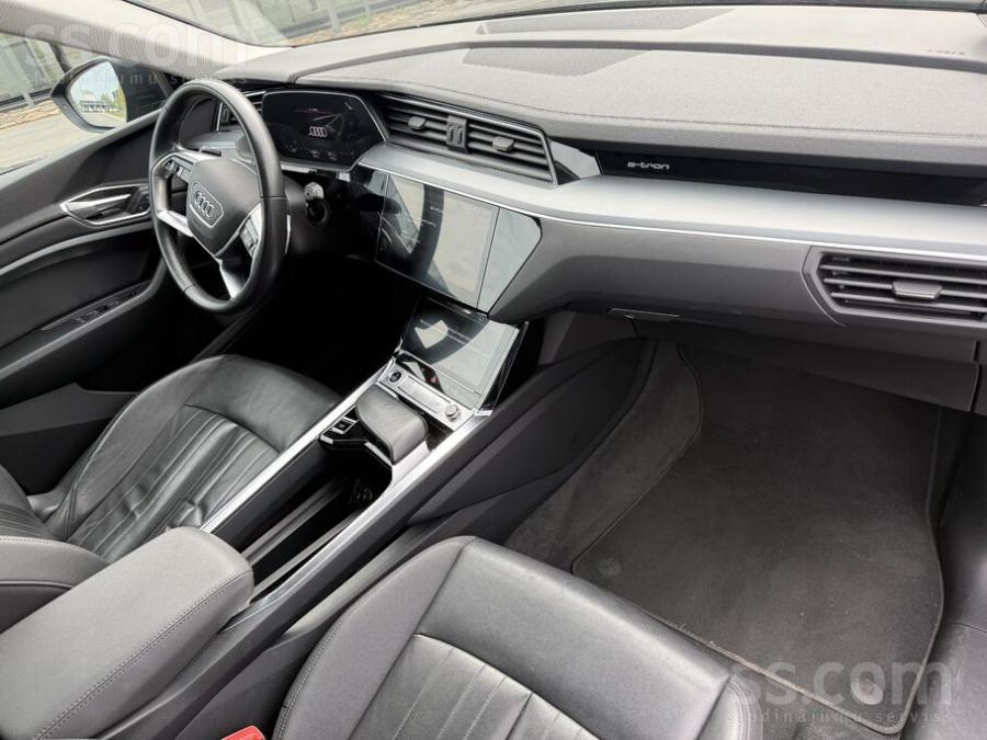 Grey Audi E-Tron 2022 in Riga, with an engine capacity of 0.00 L and mileage of 129 thousand km for 26555 €, photo 25 on AUTOMOTO.COM.LV