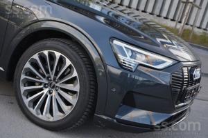 Grey Audi E-Tron 2022 in Riga, with an engine capacity of 0.00 L and mileage of 129 thousand km for 23880 €, photo 9 on AUTOMOTO.COM.LV