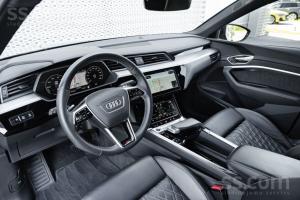 Pelēks Audi E-Tron 2022 Rīga, ar dzinēja tilpumu 0.00 L un nobraukumu 63 tūkst. km par 41850 €, foto 12 vietnē AUTOMOTO.COM.LV