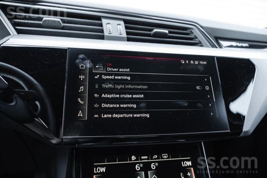 Pelēks Audi E-Tron 2022 Rīga, ar dzinēja tilpumu 0.00 L un nobraukumu 63 tūkst. km par 41850 €, foto 27 vietnē AUTOMOTO.COM.LV