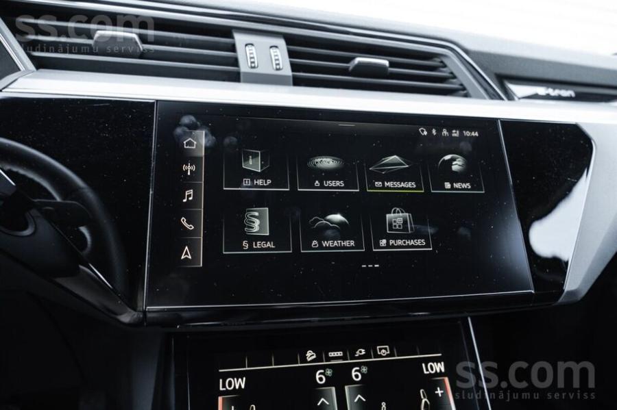 Pelēks Audi E-Tron 2022 Rīga, ar dzinēja tilpumu 0.00 L un nobraukumu 63 tūkst. km par 41850 €, foto 29 vietnē AUTOMOTO.COM.LV
