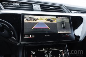 Pelēks Audi E-Tron 2022 Rīga, ar dzinēja tilpumu 0.00 L un nobraukumu 63 tūkst. km par 41850 €, foto 30 vietnē AUTOMOTO.COM.LV